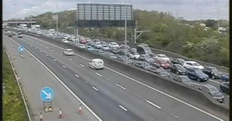 M25 Traffic Serious M25 Crash Near Heathrow Airport Shuts Motorway