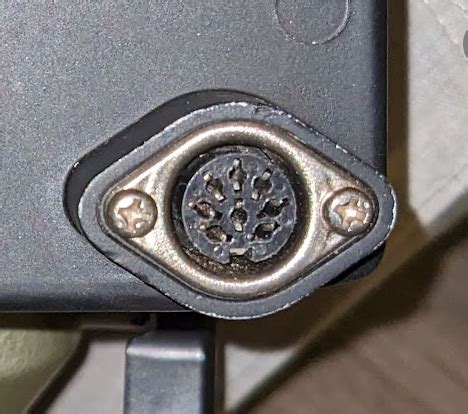Can Anyone Tell Me What Kind Of Port This Is R Electronicsrepair