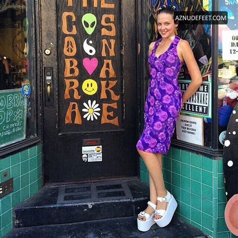 Heather Ann Davis Feet Aznudefeet