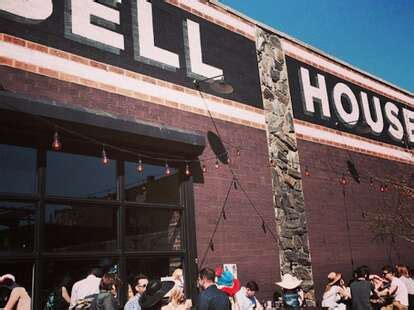 The Bell House A Bar In Brooklyn Ny Thrillist