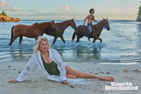 Martha Stewart Threw Modesty Out The Window For Sultry Sports Illustrated Swimsuit Cover