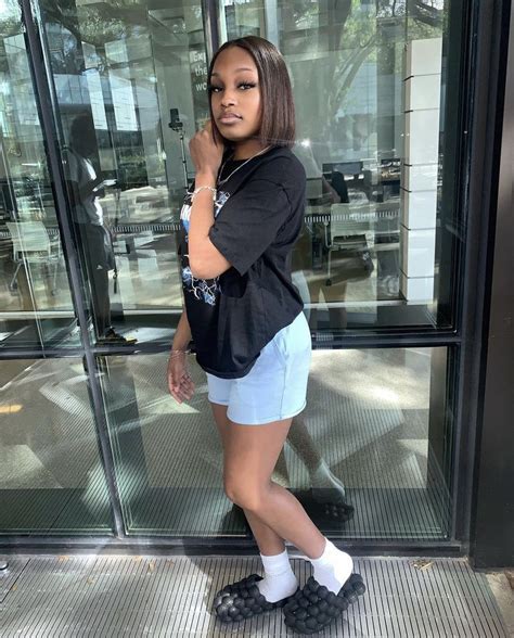 𝐩𝐢𝐧:𝐨𝐧𝐞𝐚𝐭𝐚𝐭𝐢𝐦𝐞♤ in 2022 | Black girl outfits, Pretty girl outfits, Cute ...