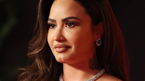 Demi Lovatos Neuer Cropped Bob” Ist Die Vielseitigste Trend Frisur Des