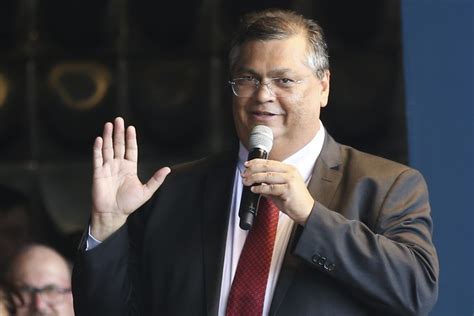 Ministro Da Justiça Intervém Junto A Governador Em Meio A Invasão No