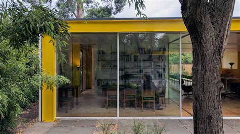 Twelve Houses Designed By World Famous Architects