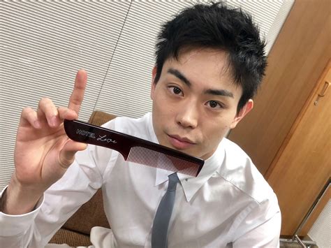 トップコート【公式】 On Twitter 菅田将暉 Live Tour 2019“love”グッズのお知らせ♪ コーム 身だしなみの