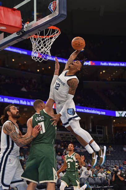 612 Ja Morant Dunk Photos And Premium High Res Pictures Getty Images