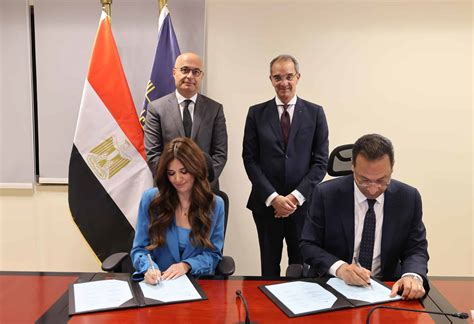 تيك ريفيو مذكرة تفاهم بين وزارة الاتصالات و مايكروسوفت مصر لتدريب 100