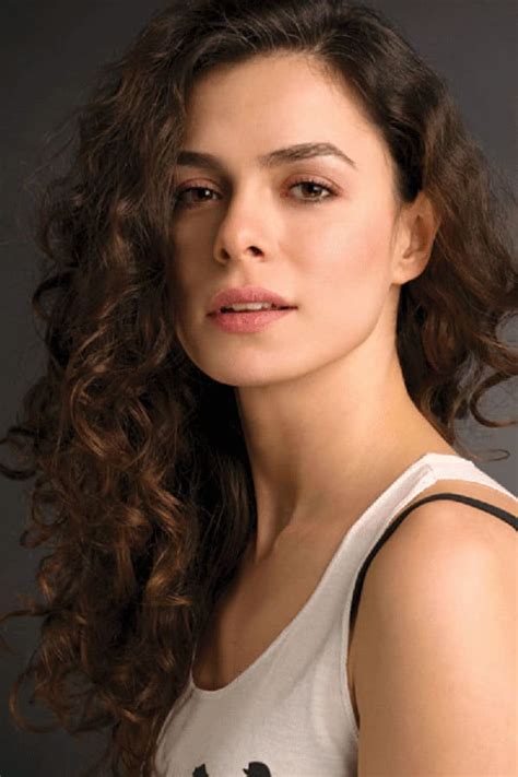 Ozge Ozpirincci Tv Series Biography Turkish Drama