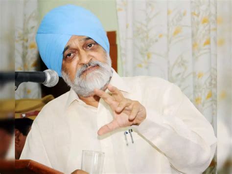 Cut Down Bigger States If India Wants 8 Per Cent Growth Montek Singh Ahluwalia