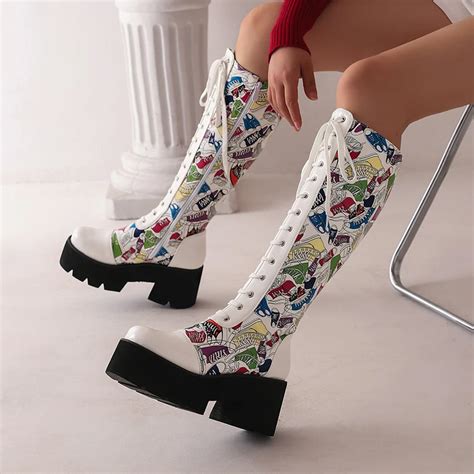 크로스 레이스 만화 신발 프린트 하이트닝 무릎 부츠 플러스 사이즈 초고 두꺼운 힐 라운드 토 플랫폼 지퍼 여성 부츠 Aliexpress