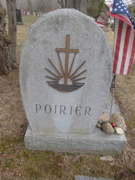 Marie Berthe Larocque Poirier 1919 1998 Monumento Find A Grave