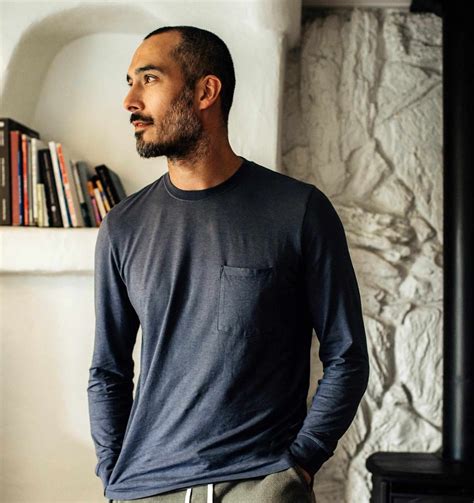 20 Best Mens Long Sleeve T Shirts In 2022 Valet