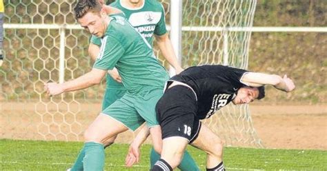 Bezirksliga Rückschlag für SV Hausberge Niederlage gegen TuS Lohe Fußball Mindener