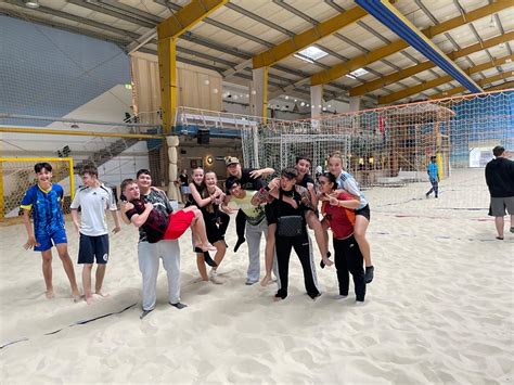 Ein Sportlicher Wandertag Volleyball Für Die 9b Und 9c