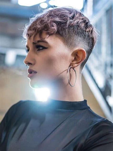 11 Dixie Pixie Haircut Short Hairstyle Trends Short Locks Hub