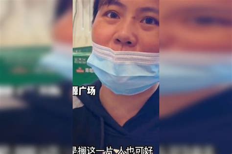滴水之恩，因为饭店曾经给老人饭吃，老人每天晚上帮老板打扫卫生老人因为