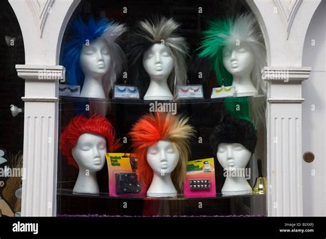Punk haarschnitte Fotos und Bildmaterial in hoher Auflösung Alamy