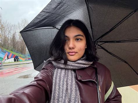 مشاور تینا پورادینه ساناگیتی