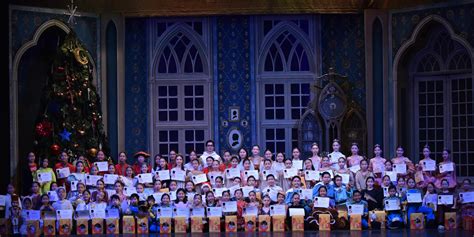 ФОТО “Цөмөөхэй” балетад оролцсон сурагчдад гарын бэлэг гардууллаа Урлаг мн