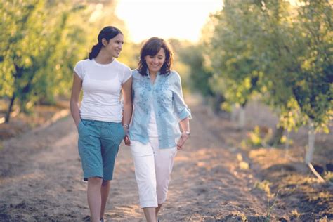 What Its Like To Love A Motherless Daughter Her View From Home