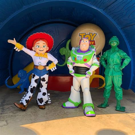 Buzz Lightyear And Woody Costumes