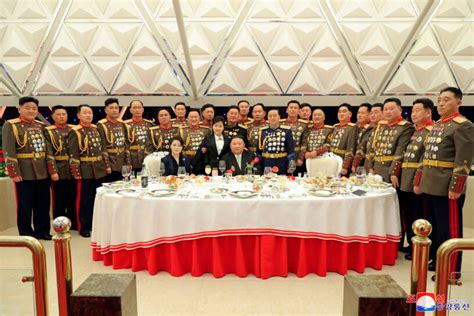 Kim Jong Un el espíritu rojo del Ejército Popular de Corea no ha