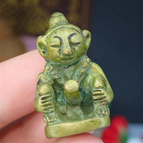 Ngang Statue Thai Love Amulet Paladkik Small Buddha Talisman