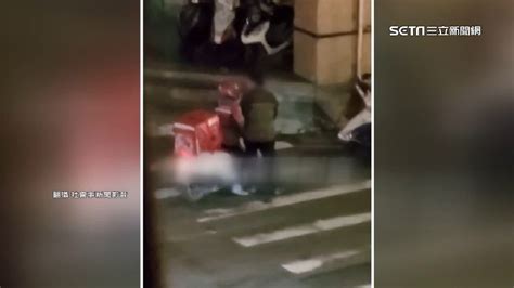疑擦撞爆衝突！2外送員路邊口角 1人竟騎車衝撞 社會 三立新聞網 Setncom