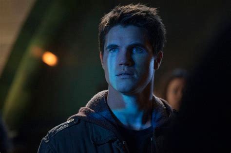 The Tomorrow People The Originals And Reign The Cw Unveils Posters For Fall Tv 2013