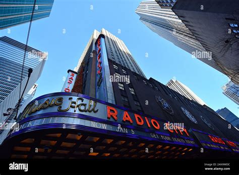 Manhattan New York Ny Usa November 30 2019 Radio City Music Hall