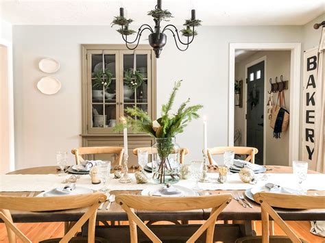 Christmas In The Dining Room ~ Farmhouse Interior Design And Home Decor