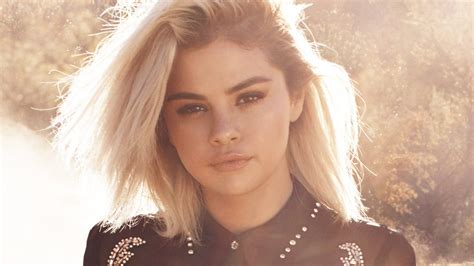 Selena Gomez Says Anxiety And Depression Is A Battle Shell Face For