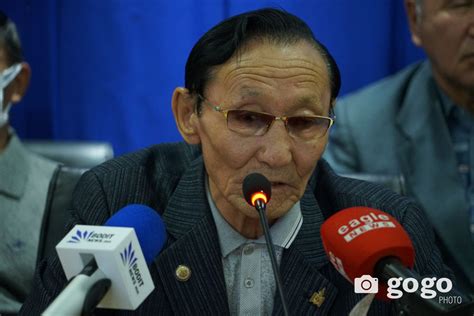 Үндсэн хуулийн цэцийн гишүүд сард 7 8 сая төгрөгийн тэтгэвэр авахыг