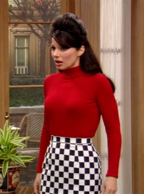 Fran Dreschers The Nanny Style Is Having A Moment Fran Fine