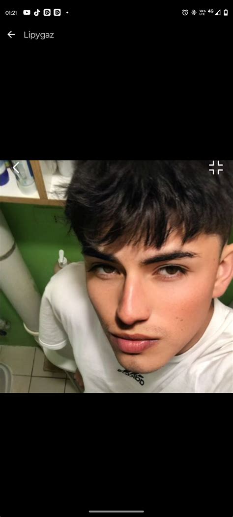 Otanaru NSFW Character AI Chat Male