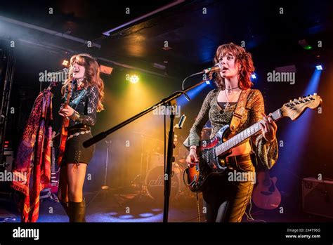 Leeds Uk 4th May 2024 Irish Rock Duo Dea Matrona Orlaith Forsythe