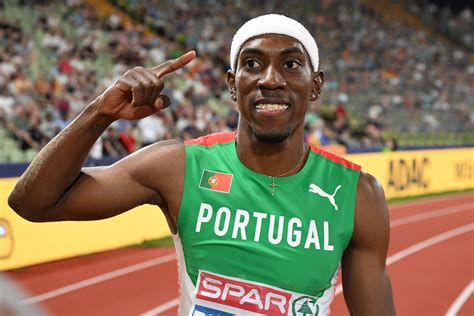 A festa de Pichardo após juntar o título de campeão europeu aos de
