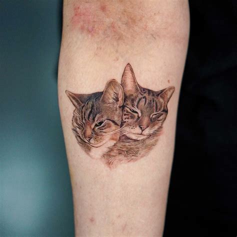 11 Minimalist Small Cat Tattoo Ideas That Will Blow Your Mind