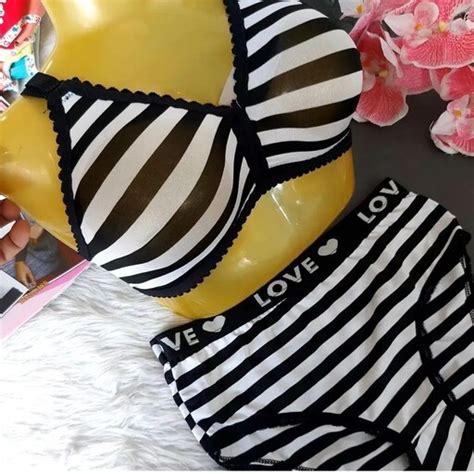 خرید و قیمت سوتین زنانه با شورت ست جنس اعلا زیر قیمت بازار در گالری