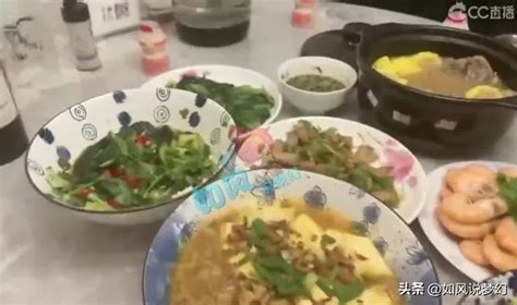 夢幻西遊：二狗直播2位美女室友做飯，邀請珍寶閣文哥加盟靈隱寺 遊戲内參