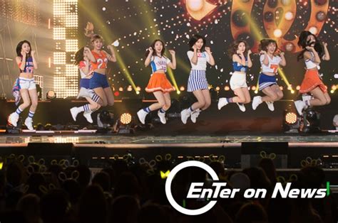 [on포토] 트와이스 우아하게~ 전자신문