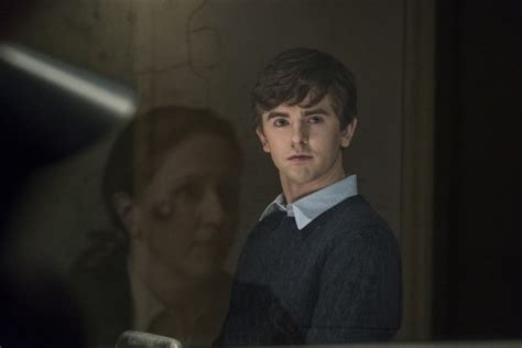 The Good Doctor Abc Orders Medical Drama With Freddie Highmore Bates