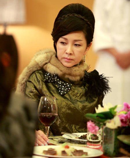 박준금 시크릿 가든서 10억 원 상당의 보석을 두르고…｜스포츠동아