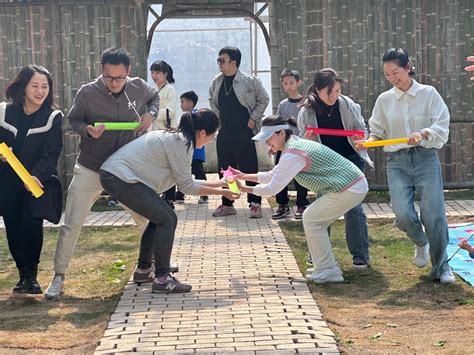奉化龙津实验学校：健康生活，快乐人生