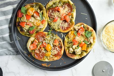 8 Minute Pesto Naan Pizza Bucket List Tummy
