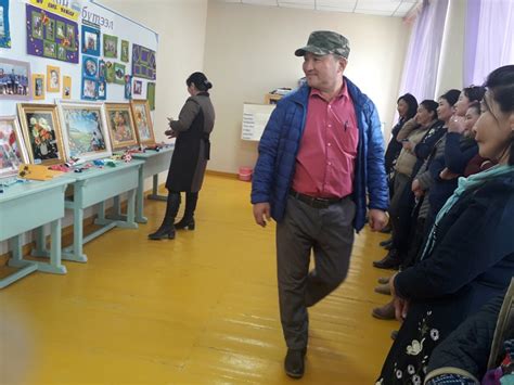 Албан бус сургалтын төвд шигтгээ наамал урлах 7 хоногийн сургалт болж