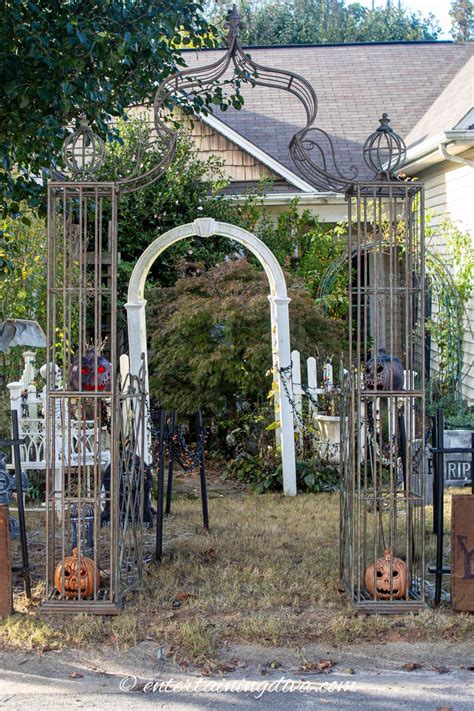 Diy Halloween Graveyard Ideas How To Make A Halloween Cemetery