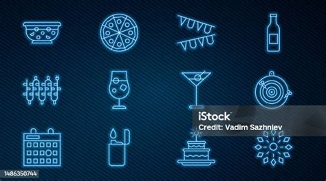 세트 라인 불꽃놀이 클래식 다트 보드와 화살 깃발이 있는 카니발 화환 칵테일 알코올 음료 크리스마스 조명 혼합 펀치 볼 마티니 유리 및 피자 아이콘 벡터 갈란드 장식품에