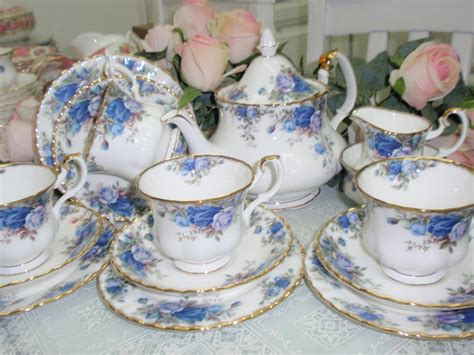 Lovely Treasures From English Garden Royal Albert Moonlight Rose